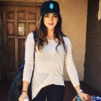 Amelia Tan | Hello5 Social Network